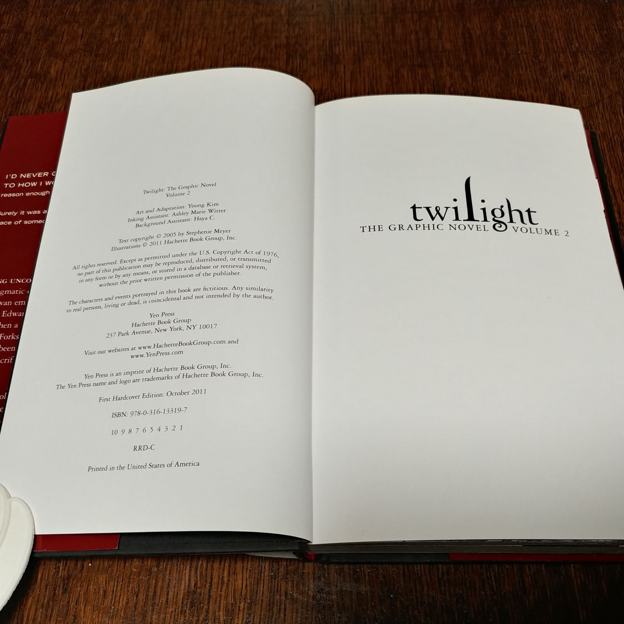 Twilight, The Graphic Novel, Vol II by Young Kim and Stephenie Meyer ...