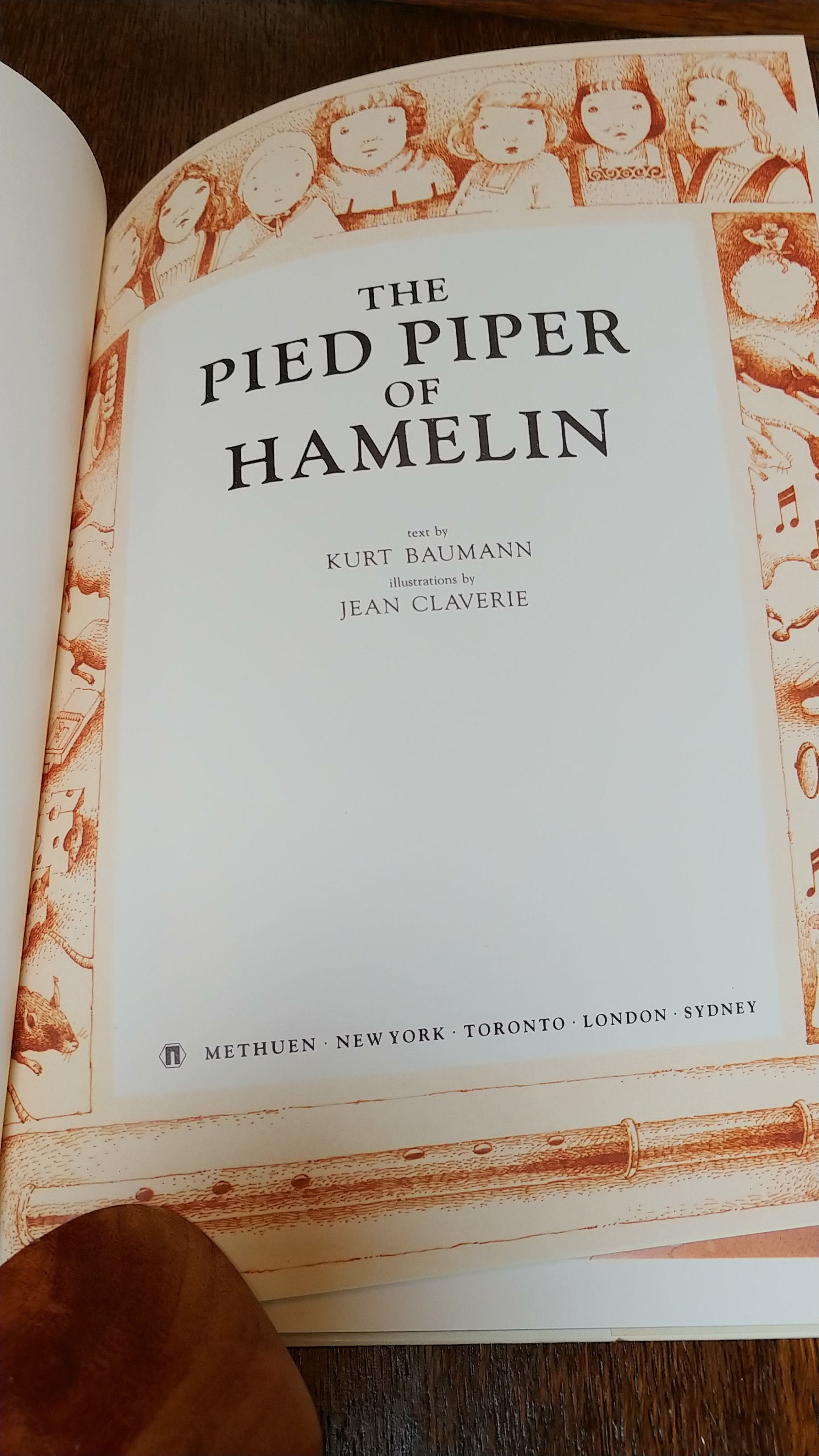The Pied Piper of Hamelin by Kurt Baumann, Jean Claverie - First U.S ...