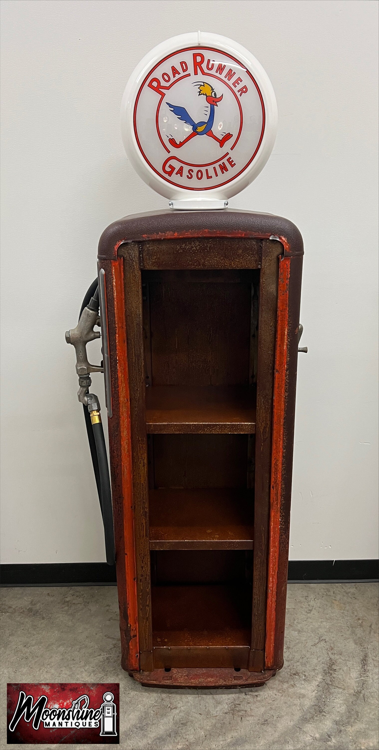 Rustoration 1950s ROAD RUNNER GASOLINE Gilbarco Gas Pump W/ Shelves ...