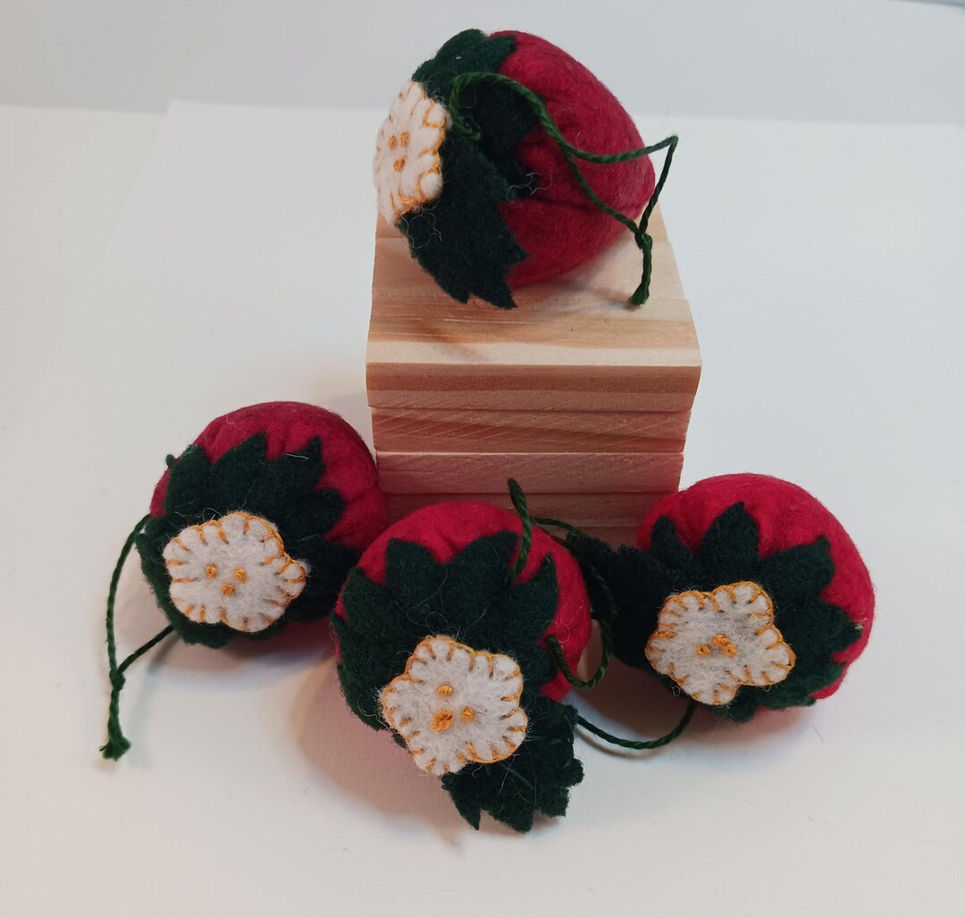 Small Strawberry Pincushions, Wool Felt, Vintage Style, # 4 - Etsy