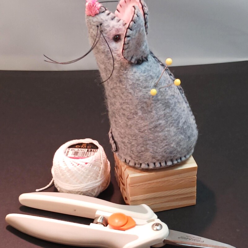 Mouse Pincushion - Etsy