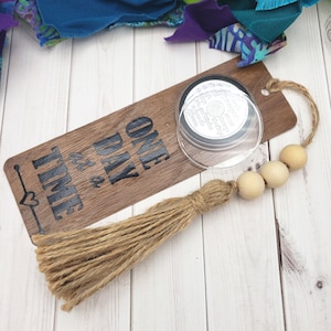 One Day at A Time Alcoholics Anonymous AA Chip Holder Wood Bookmark God ...