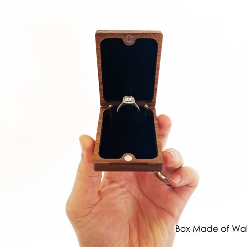 LED Flip-up Engagement Ring Box With Light / Slim Wooden Ring - Etsy