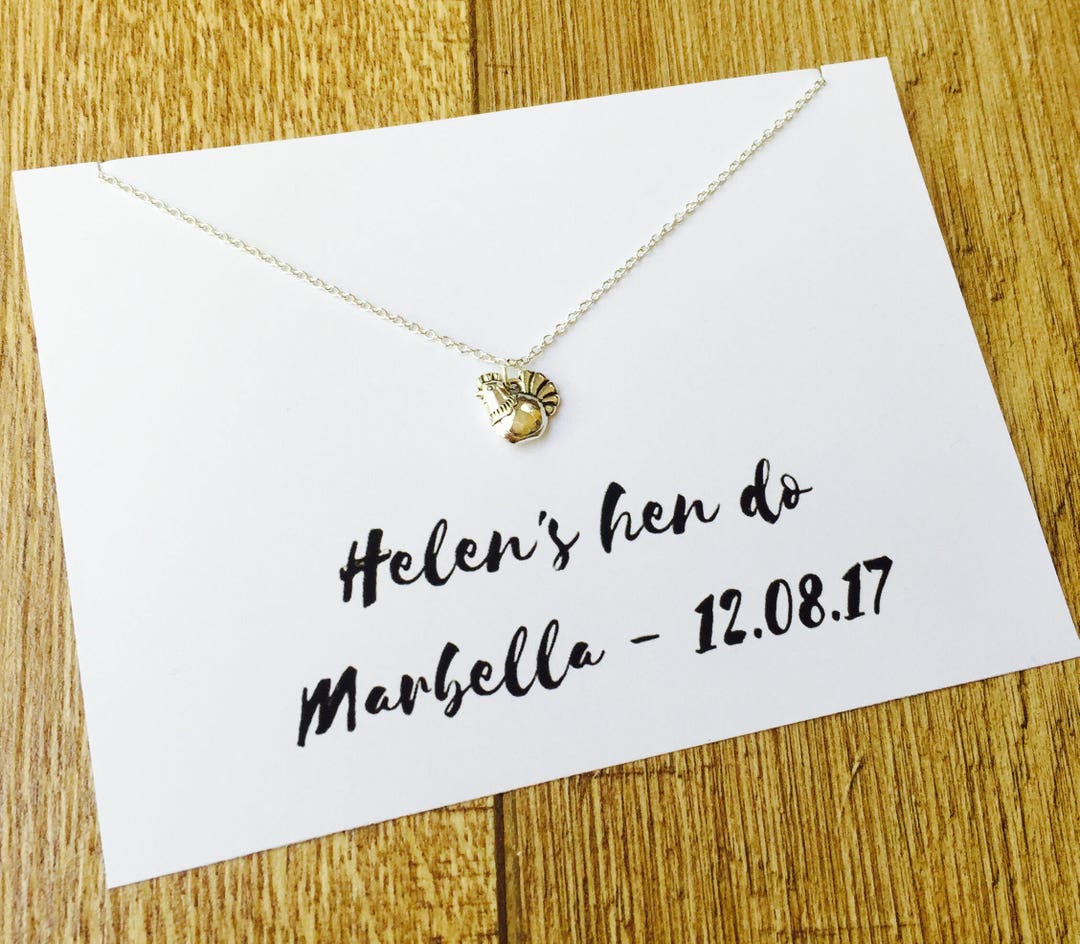 Collier avec breloque personnalisé partie de poule, don de poule, poule ...