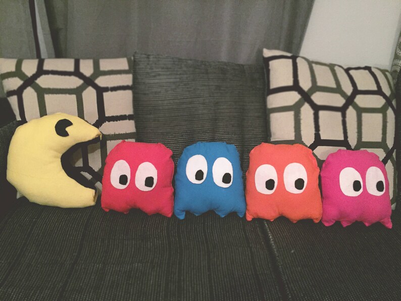 Ghost Decoration Pillow / cushions / Plushies Pac-man | Etsy
