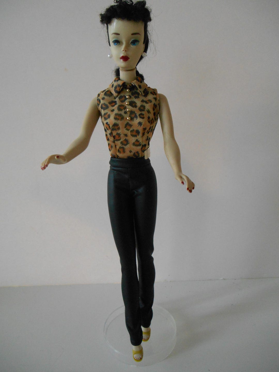 Barbie Leopard Print Blouse With Black Slim Slacks and Accessories ...