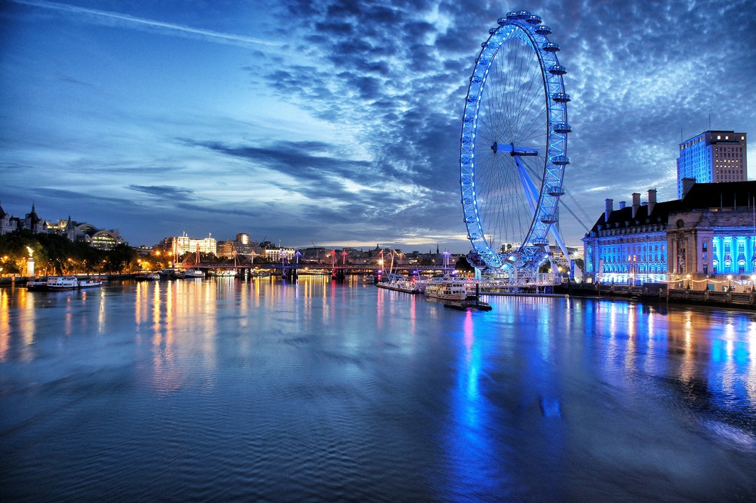 London Eye Vintage Blue Canvas Wall Art Framed Print - Various Sizes ...