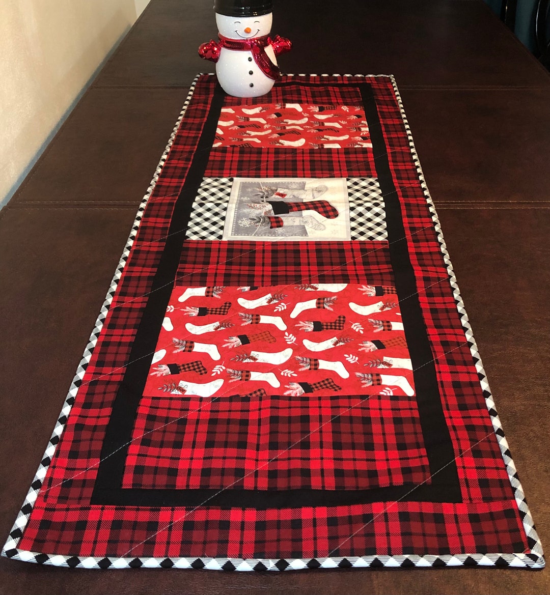 Farmhouse Christmas Table Runner - Etsy