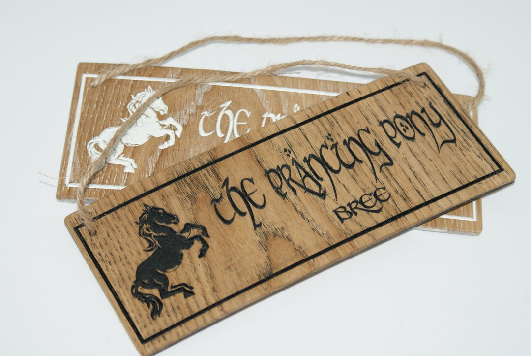 The Prancy Pony Bree LOTR, Geek Sign, Hanging Wall Sign, Middle Earth ...