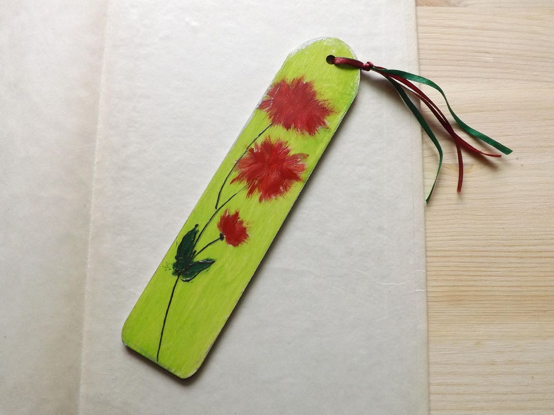 Wood bookmark Flowers in Green handpainted personalized | Etsy