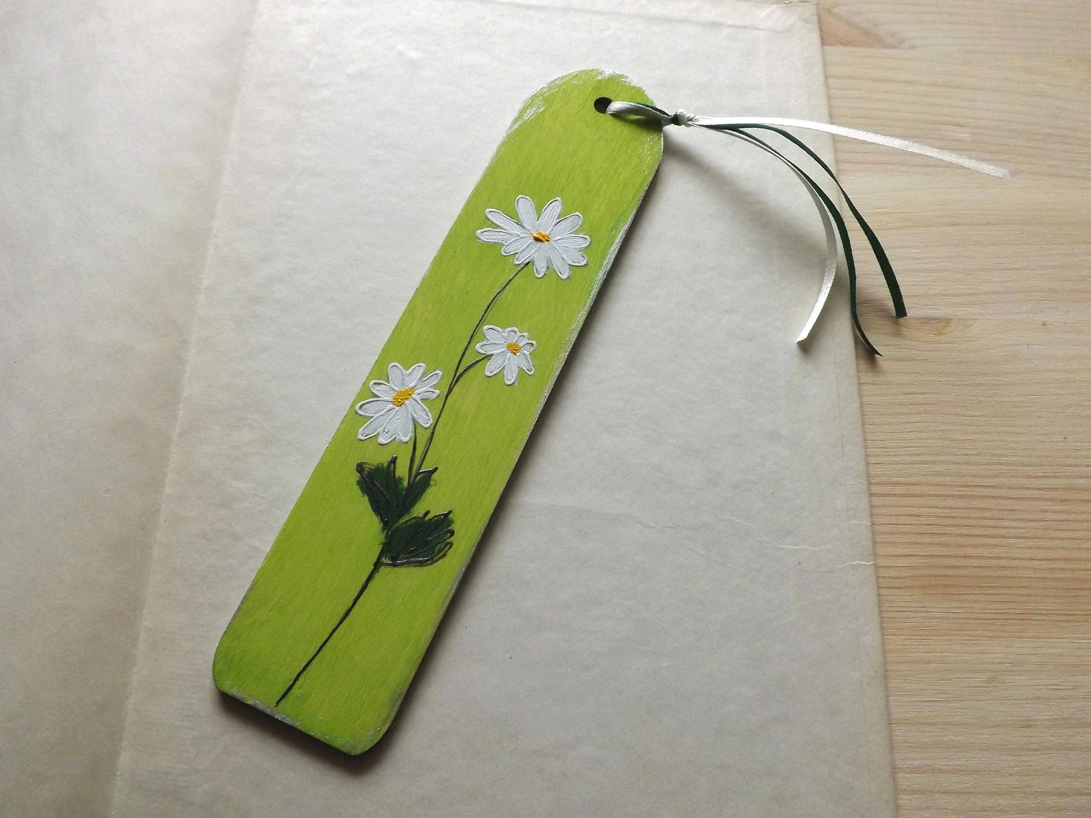 Wood bookmark Flowers in Green handpainted personalized | Etsy