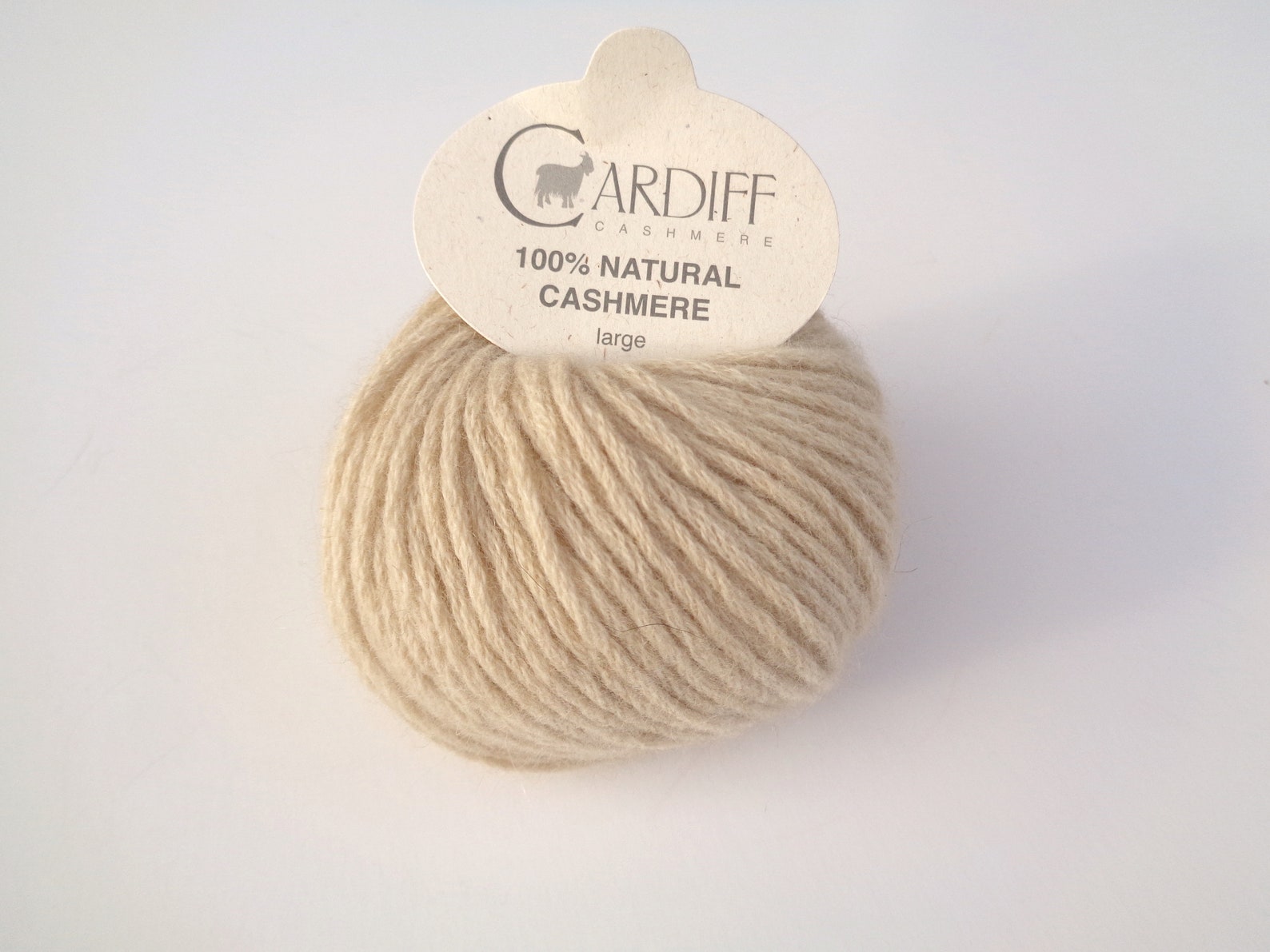 Worsted Weight Cashmere Yarn, Cardiff Cashmere Large, 509 Latte, Beige ...