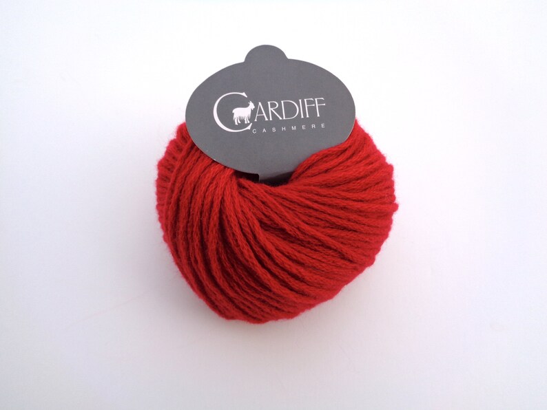 Red Worsted Weight Cashmere Yarn Christmas Red Cardiff | Etsy