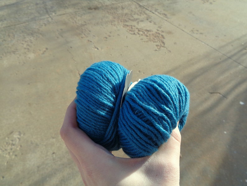 Worsted Weight Cashmere Yarn Cardiff Large Berry A Light | Etsy