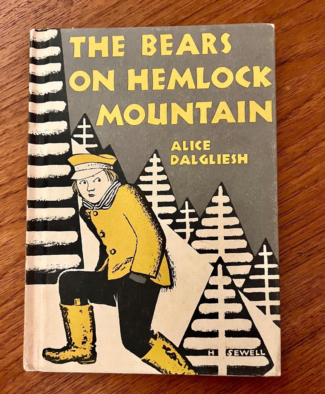 The Bears on Hemlock Mountain, Alice Dalgliesh, 1953 Newbery Honor Award, Vintage Weekly Reader ...