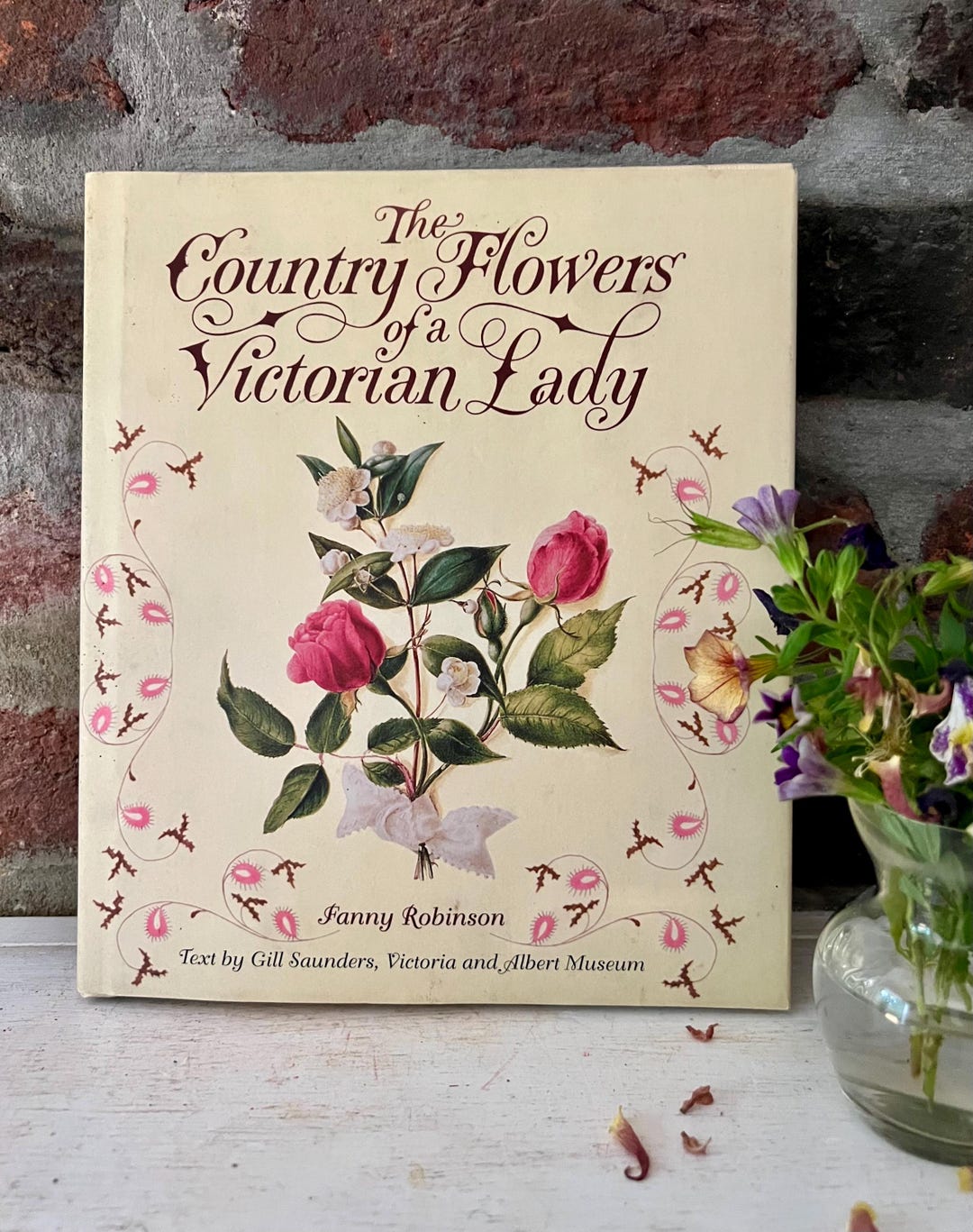Victorian Flower Book: Fanny Robinson's 1840s Flower Studies, 1999 ...