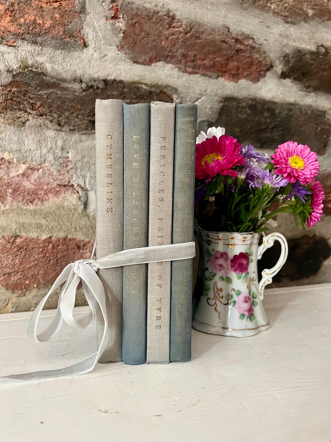 Shakespeare Book Stack, Yale Editions, Love’s Labours Lost, Sonnets ...