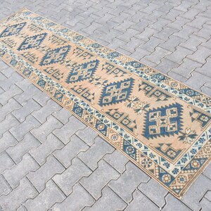 Unique Beautiful Traditional Design Carpet Rug Runner, Handmade Vintage ...
