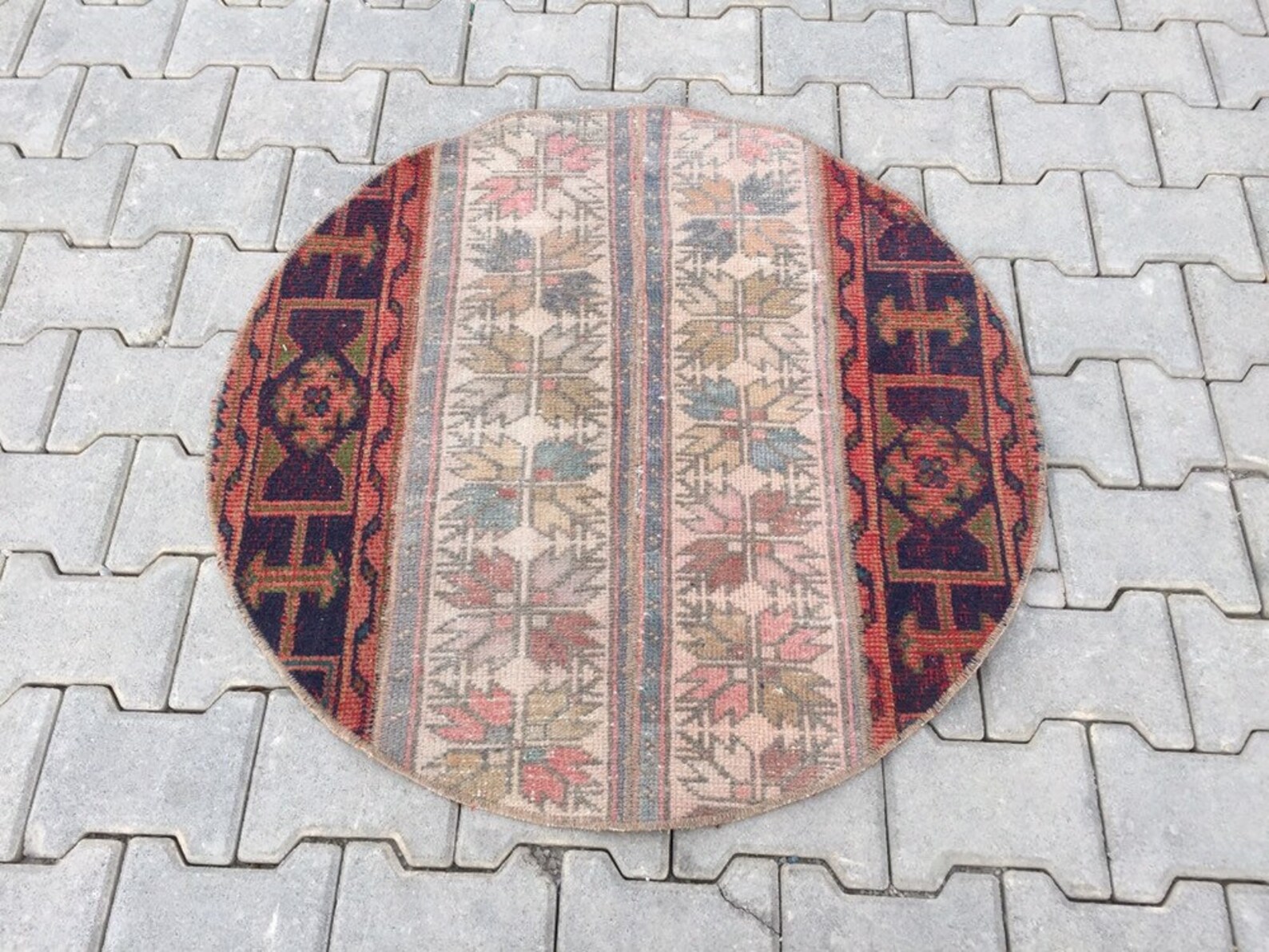 Handwoven Vintage Turkish Round Rug, Bohemian Patchwork Wool Rug (3.1 X ...