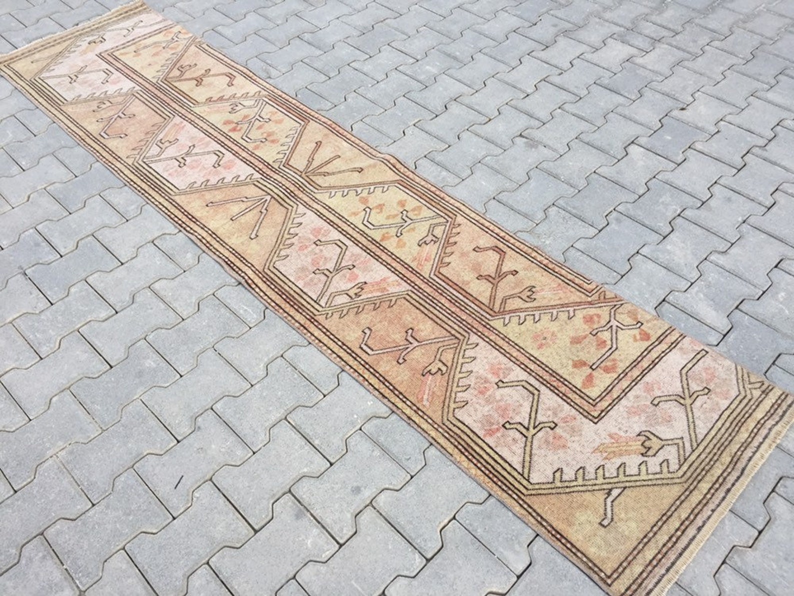 Faded Carpet Rug Handwoven Rug Muted Color Rug Vintage - Etsy