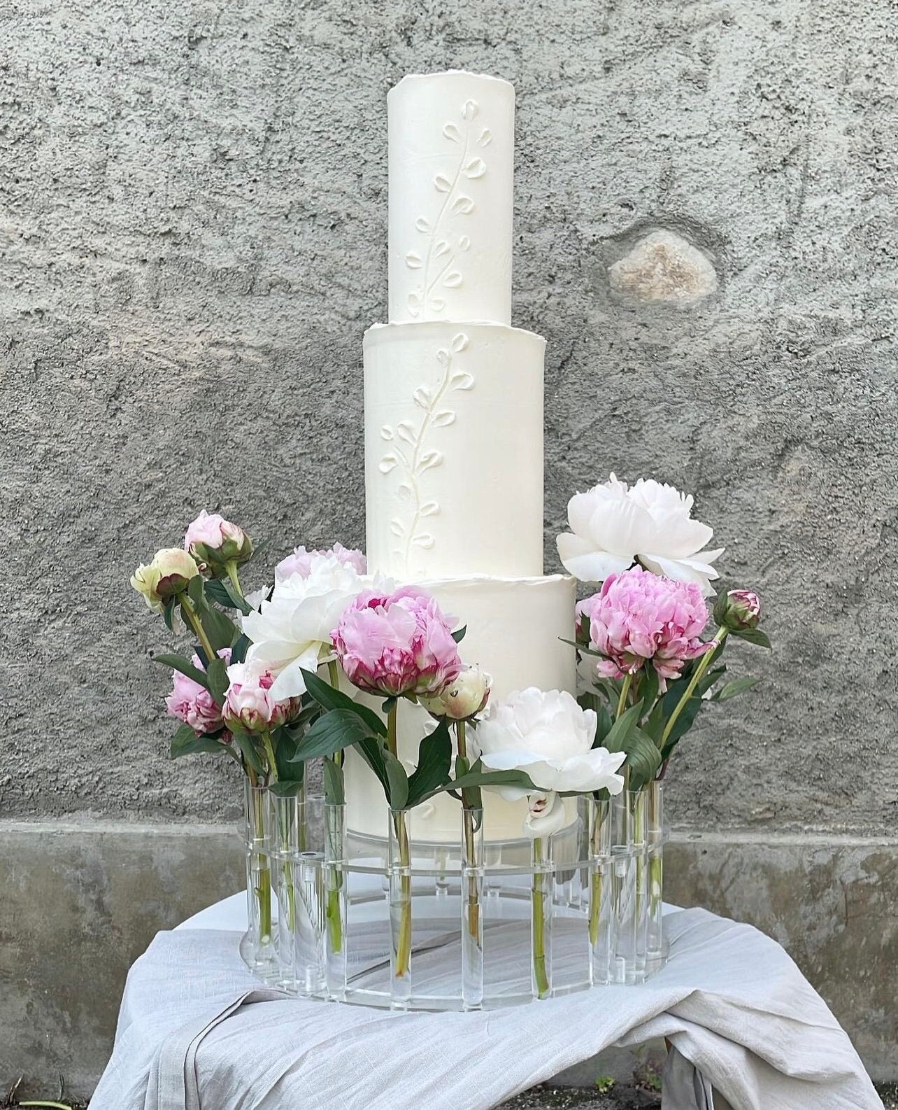 The Floral Crown - Cake Stand - Flower Stand - Floral Arrangements ...