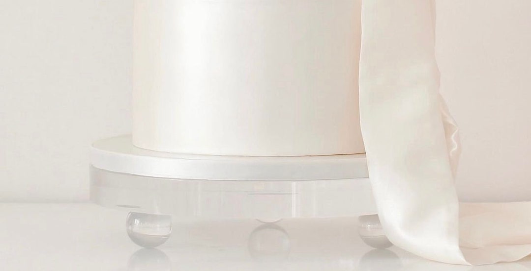 Ultra Polished Acrylic Footed Cake Stand - Acrylic Cake Plinth ...