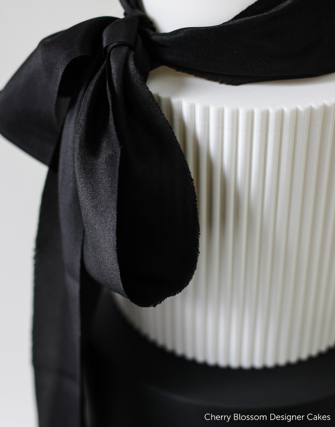 Reeded Cake Separator - White Wedding Cake Spacer - Fake Cake Tier ...