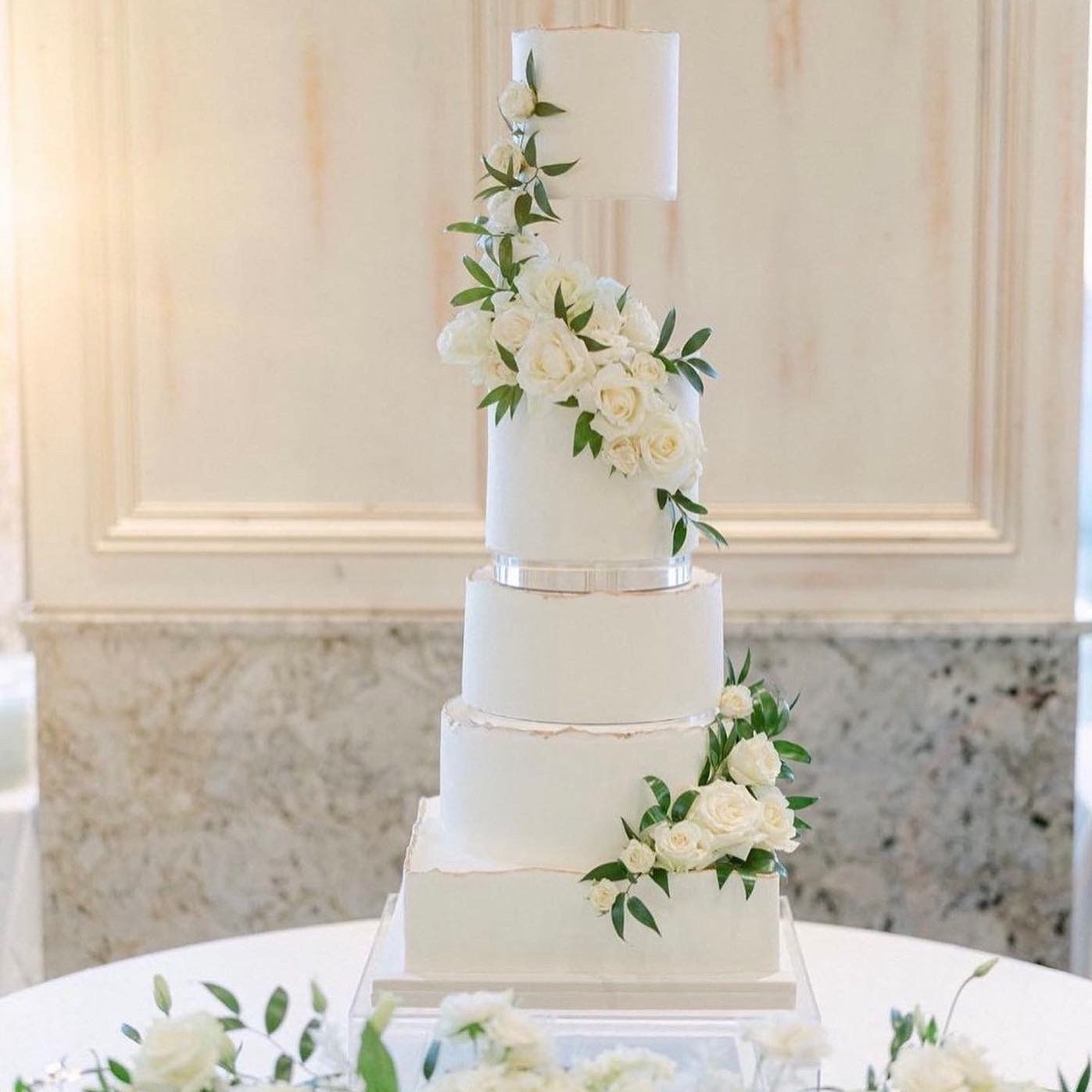 Home & Living Cake Stands floating cake separator anti gravity cake ...