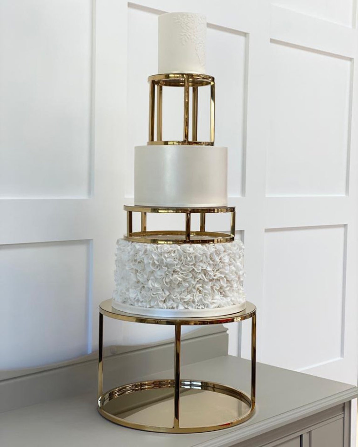 Round Metallic Gold Plinth Large Metal Cake Stand 14 - Etsy UK