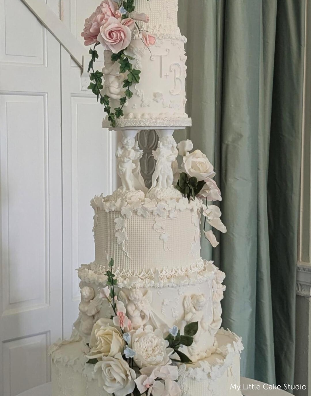 Cherub Cake Separator - Elegant Wedding Cake Display Stand for Tiered ...