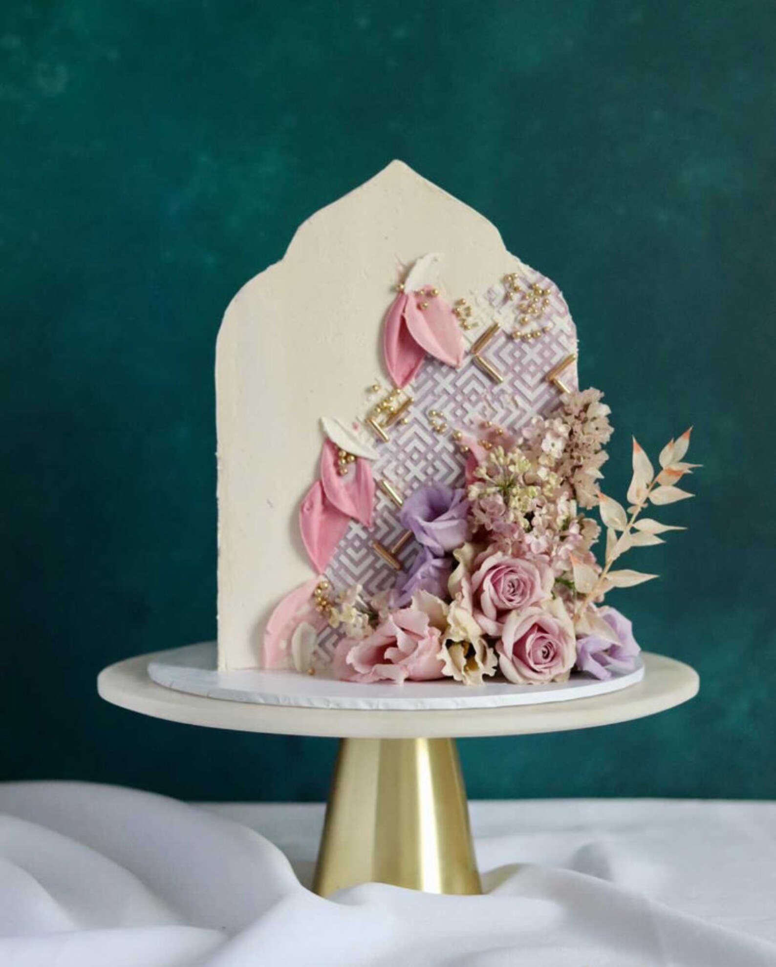 Original Trefoil Arch Cake Guides With Keep It Cake - Acrylic Cake ...