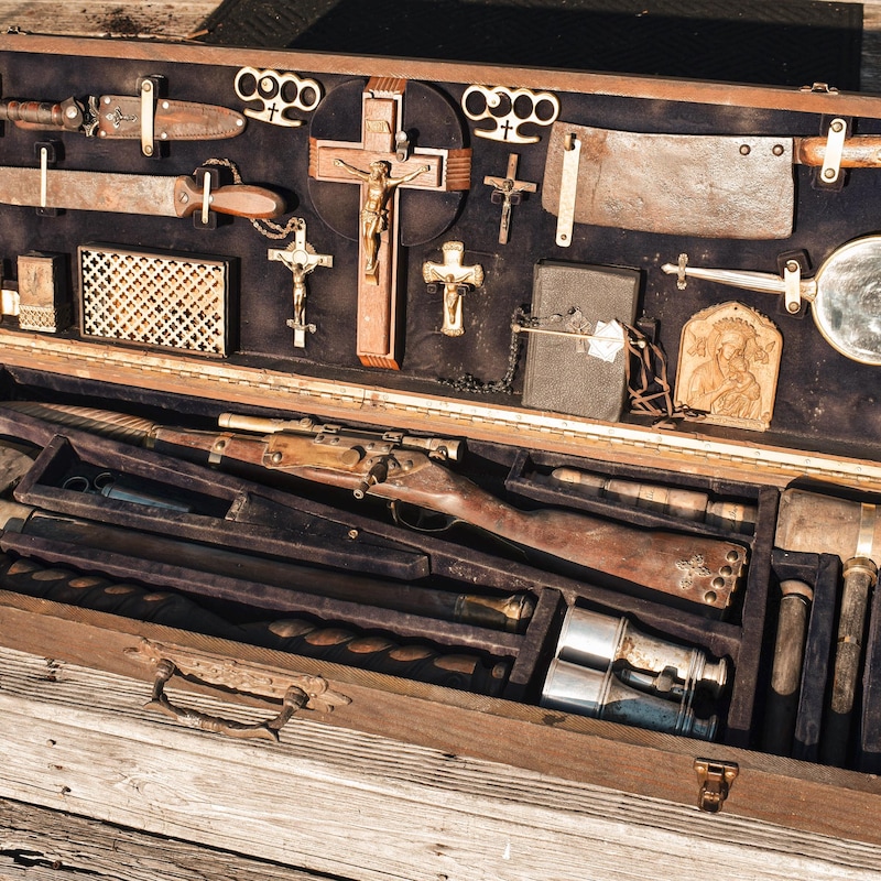 Vampire Hunting Kit - Etsy