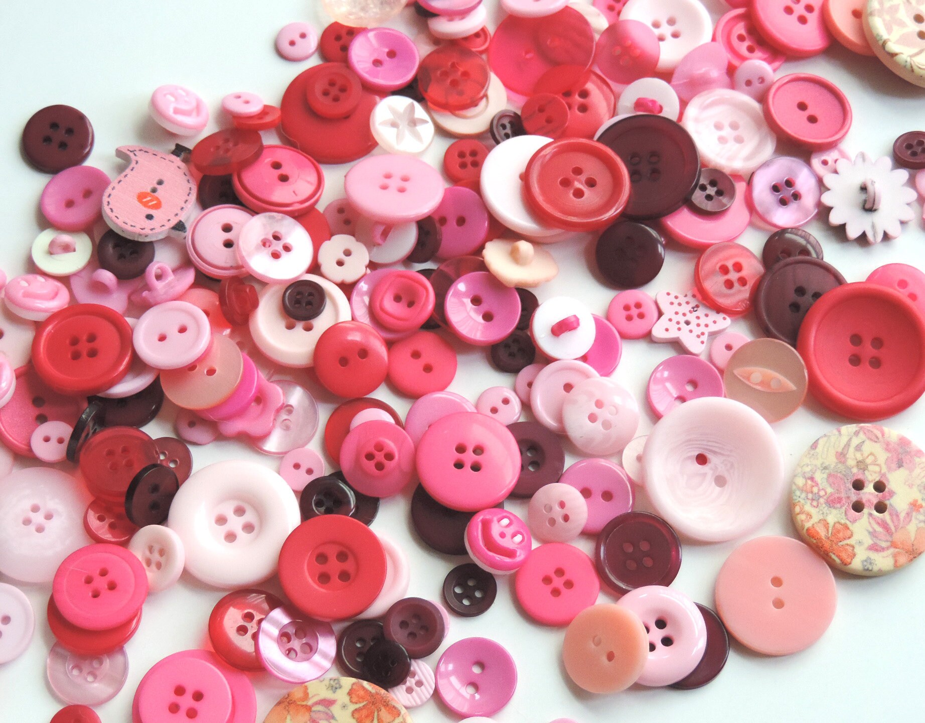 100g X Mixed Button Selection Round/plain/patterned for Crafts & Sewing ...