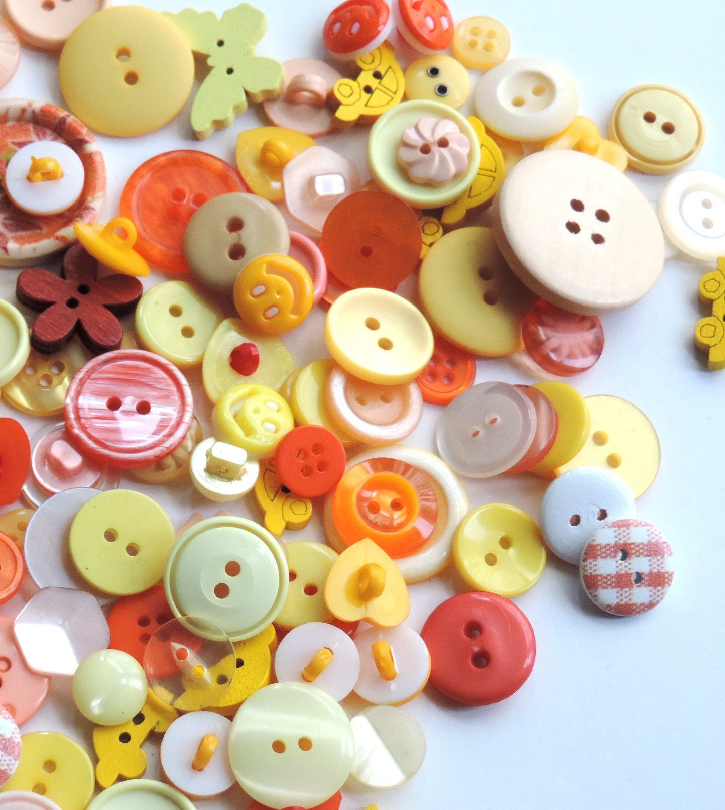 100g X Mixed Button Selection Round/plain/patterned for Crafts - Etsy