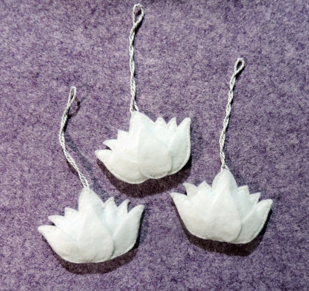 White Felt Lotus Flower Hanging Decorations, Set of 3, Wardrobe, Shrine ...