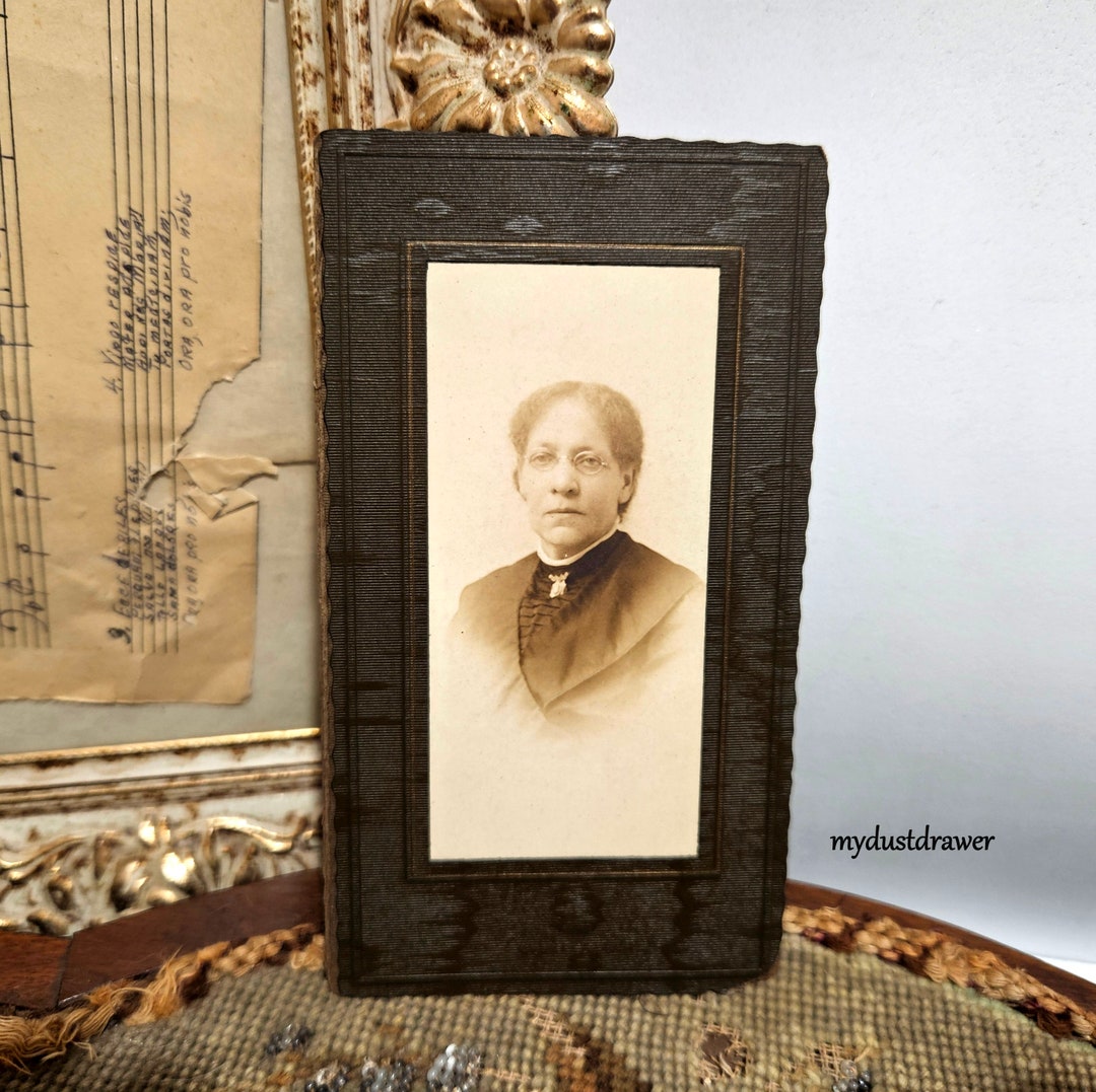 Vintage Edwardian African American Lady With Glasses Dressed in Black ...