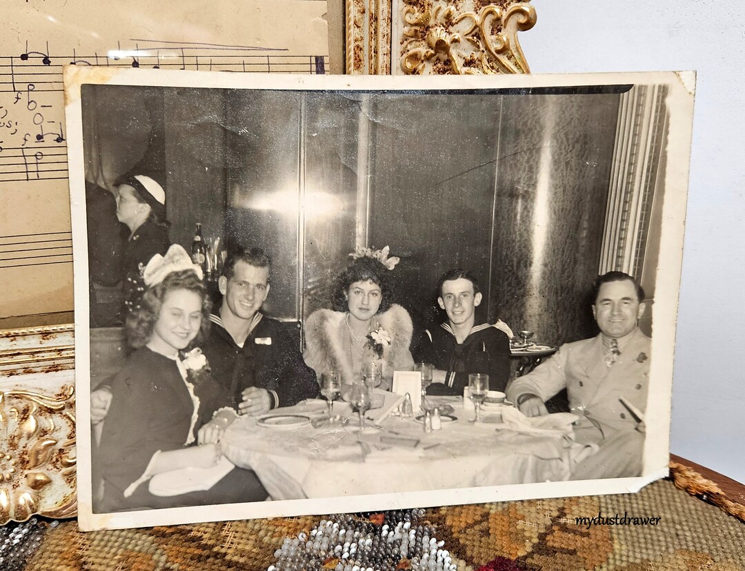 1940s WW2 Photograph With SAILORS & LADIES at Restaurant or Club ...