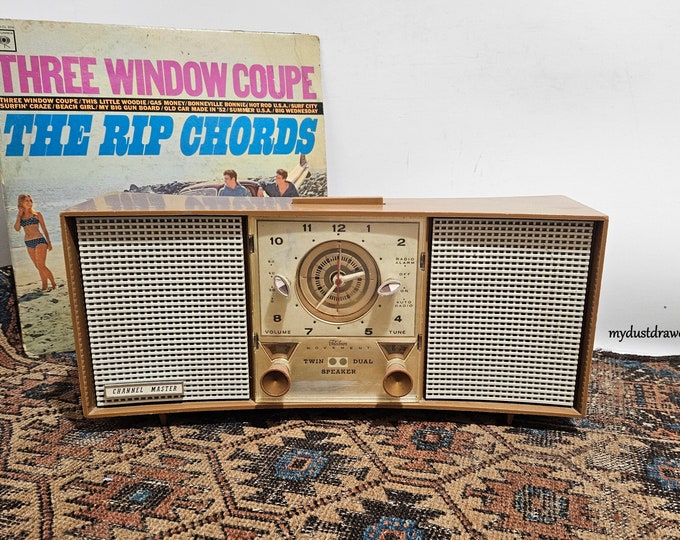 Vintage 1962 Channel Master TUBE Radio Model 6533 Works! Clock Does Not ...
