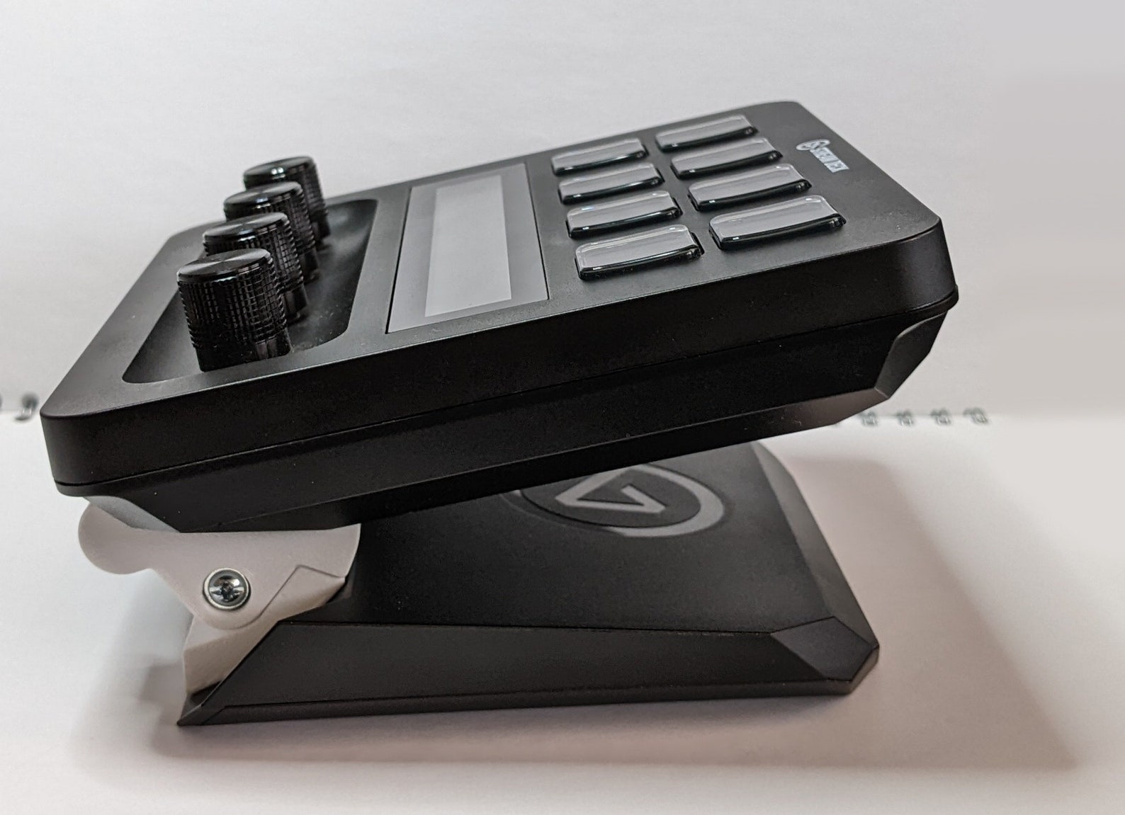 Adjustable Tilt Hinge for Stream Deck Plus Enhance Your Streaming ...