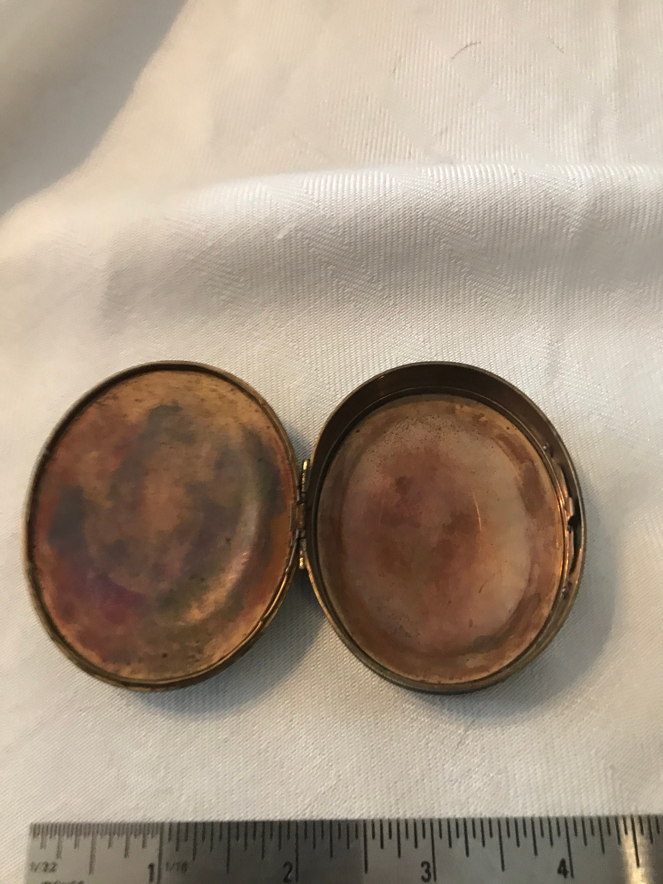 VINTAGE Enamel and Metal Floral Compact - Etsy