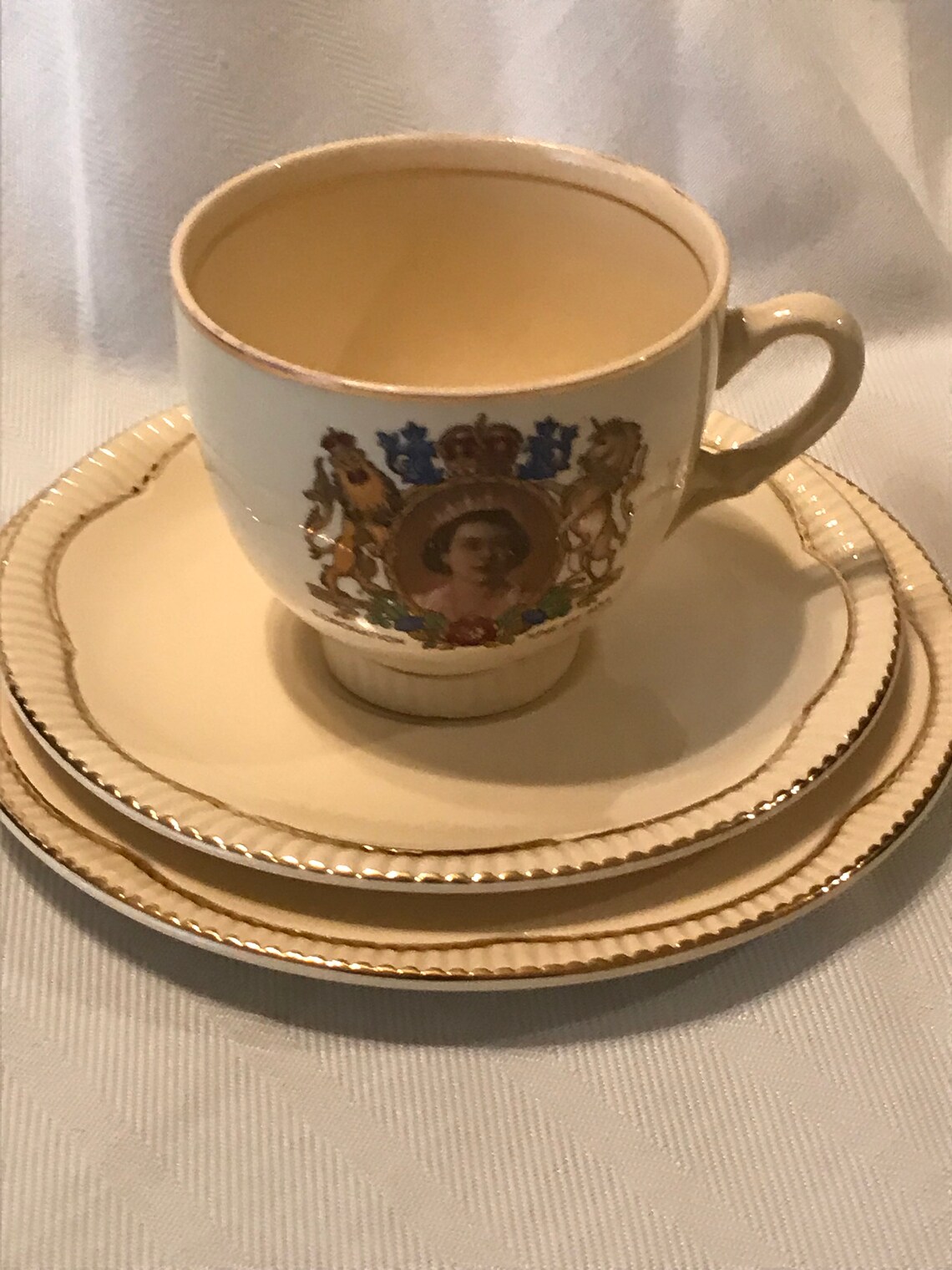 RARE Clarice Cliff 1953 Coronation of Queen Trio of Tea Cup - Etsy ...