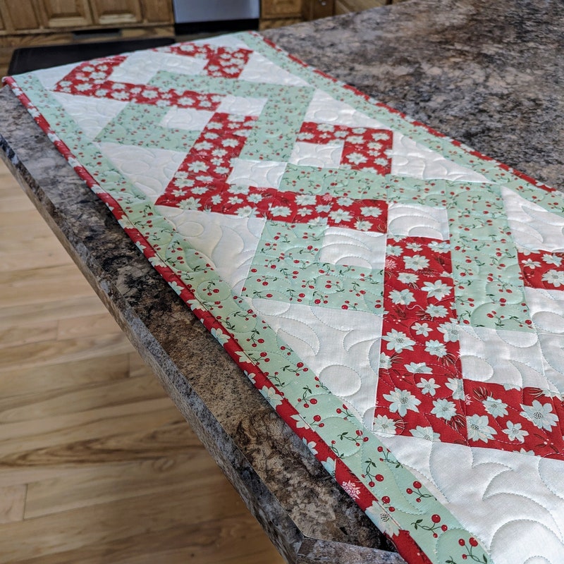 Quilted Table Runner - Etsy