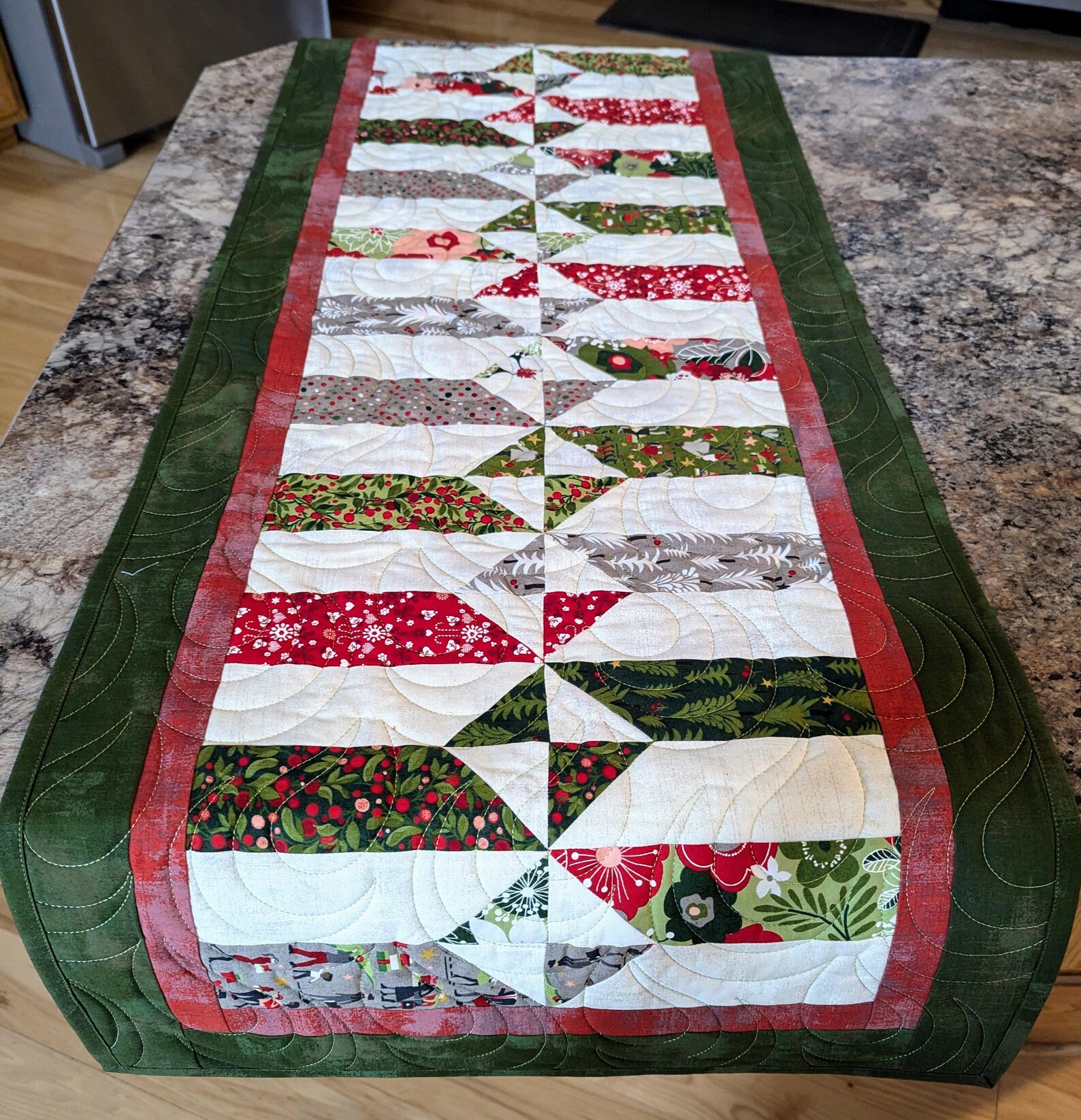 Quilted Christmas Table Runner: Red, Green, and Grey Pinwheel Design - Etsy