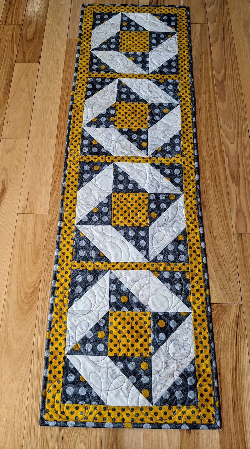 PDF Pattern for Friendship Star Table Runner - Etsy Canada