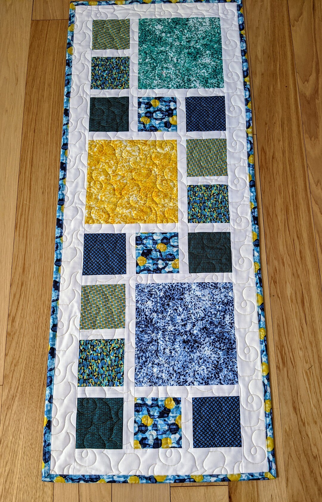 Quilted Table Runner, Window Pane Runner - Etsy