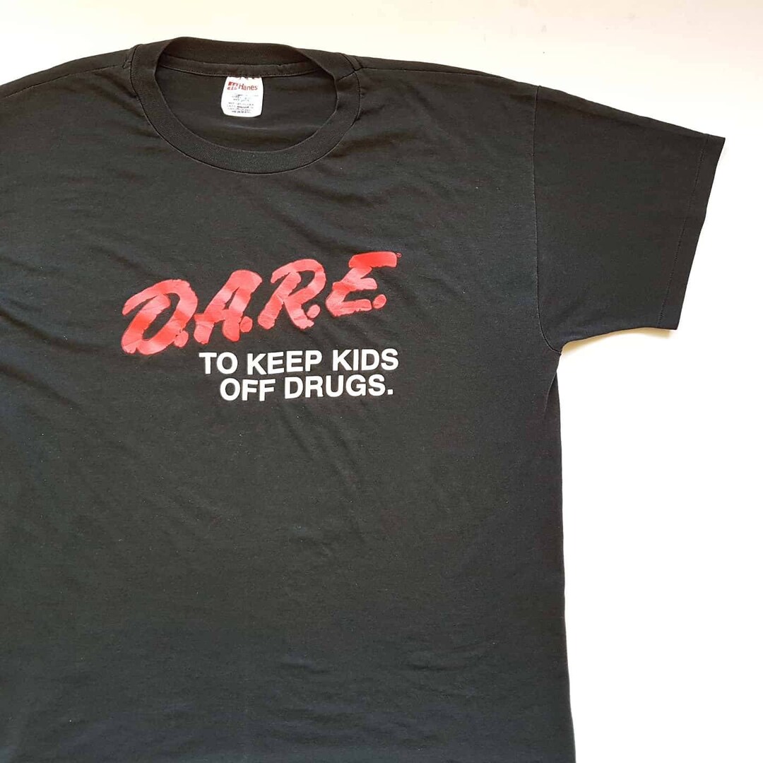 Vintage 90's Dare to Keep Kids off Drugs T Shirt Size XL (W 23 X L 28 ...