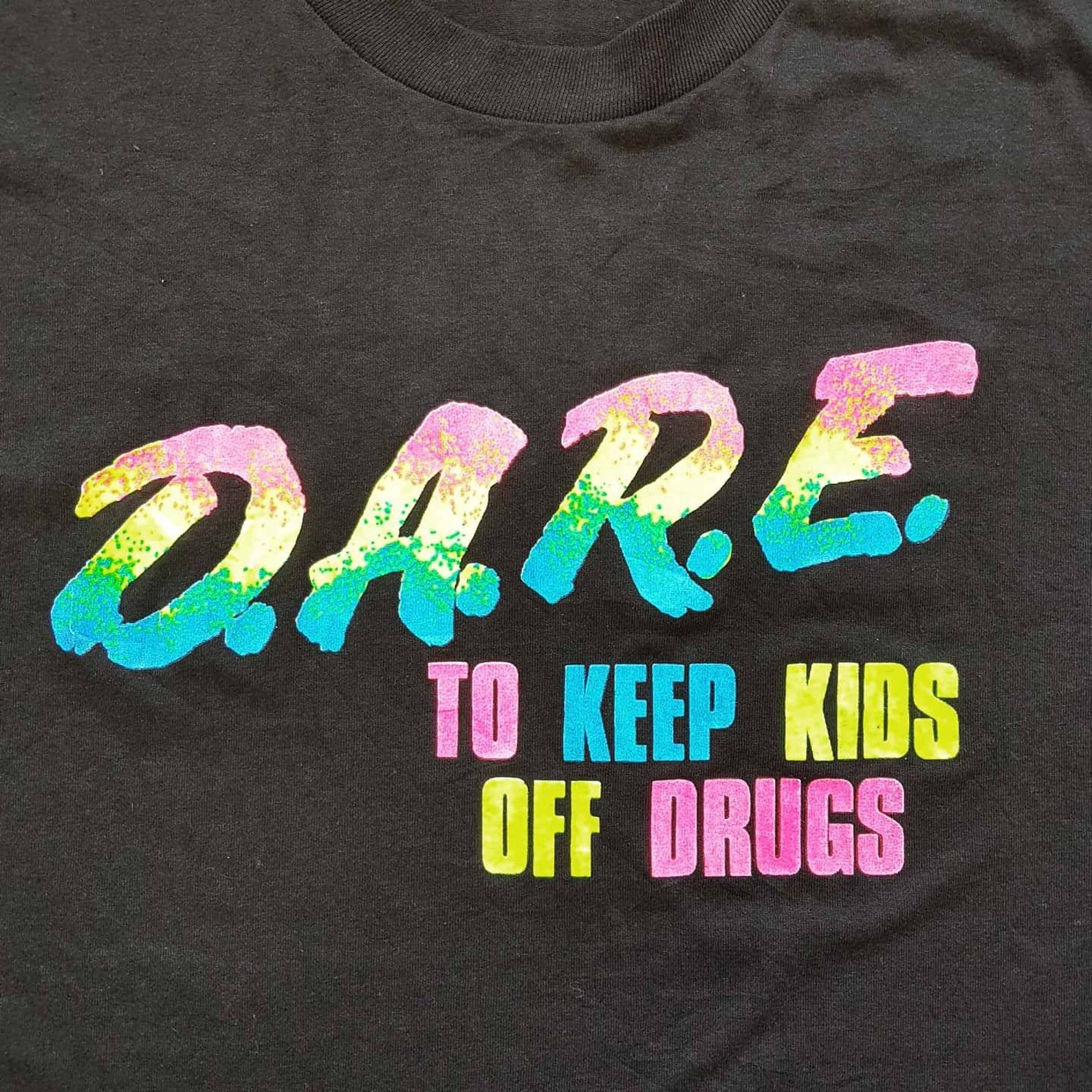Vintage 90's Dare to Keep Kids off Drugs T Shirt Size XL (W 22.5 X L 29 ...