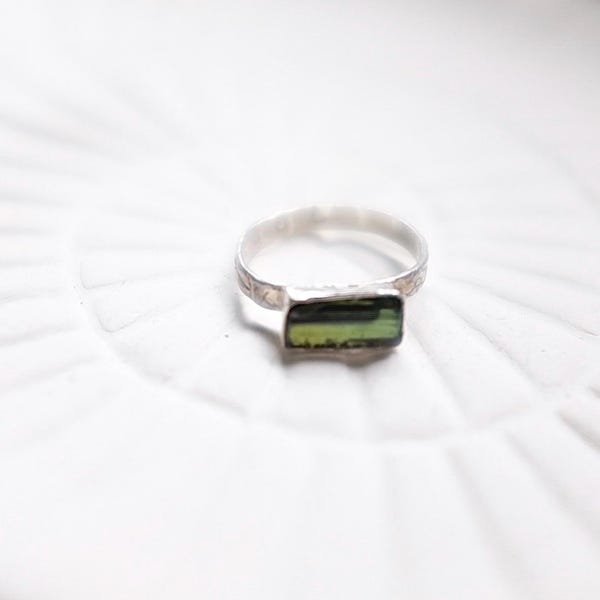 Green Silver Ring - Etsy