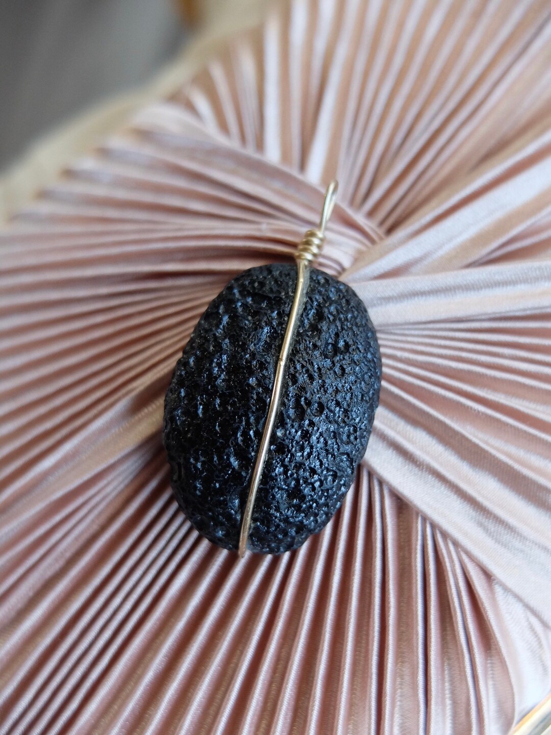 Tibetan Tektite Pendant in 14 K Gold Fill - Tektite Jewellery - Etsy