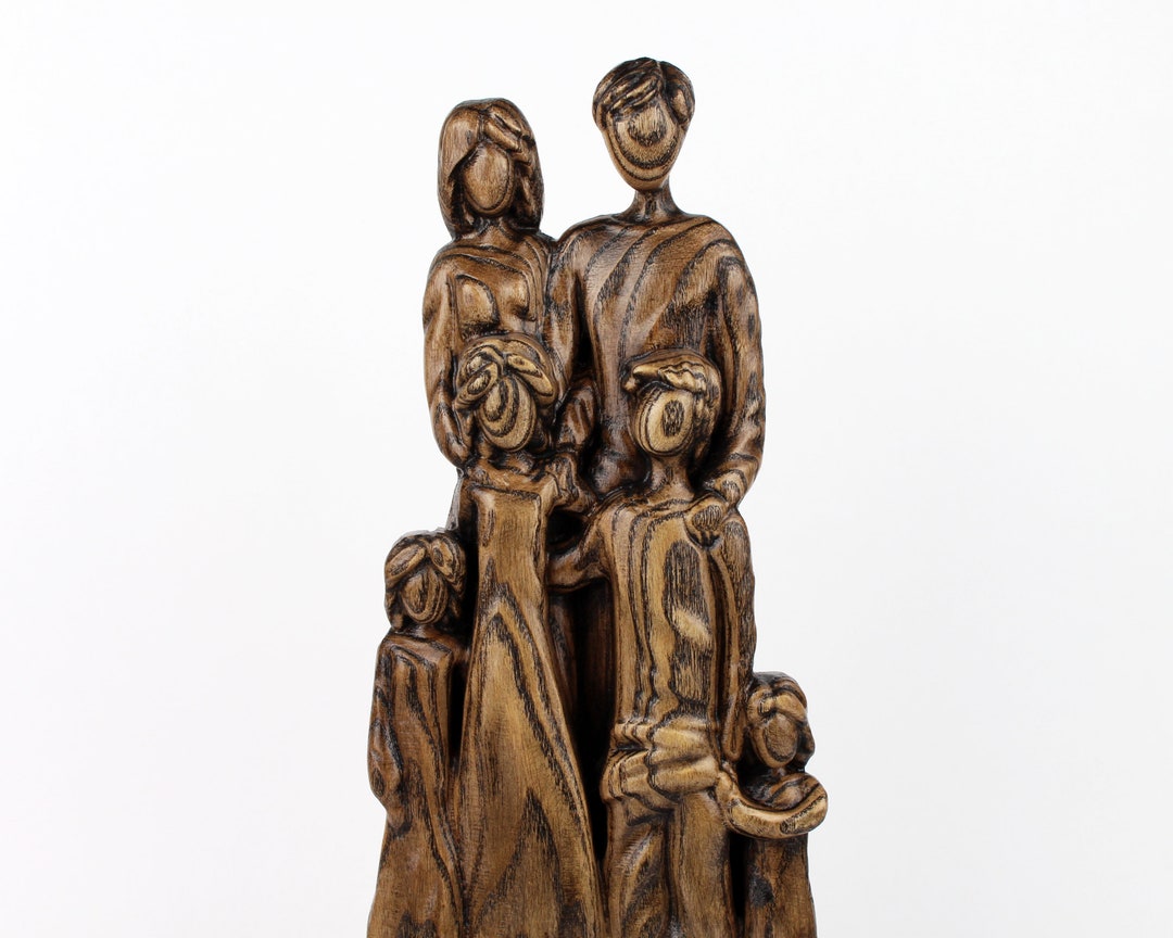 Custom Family Sculpture of 6 Person, Wood Sculpture, Faceless Portrait ...